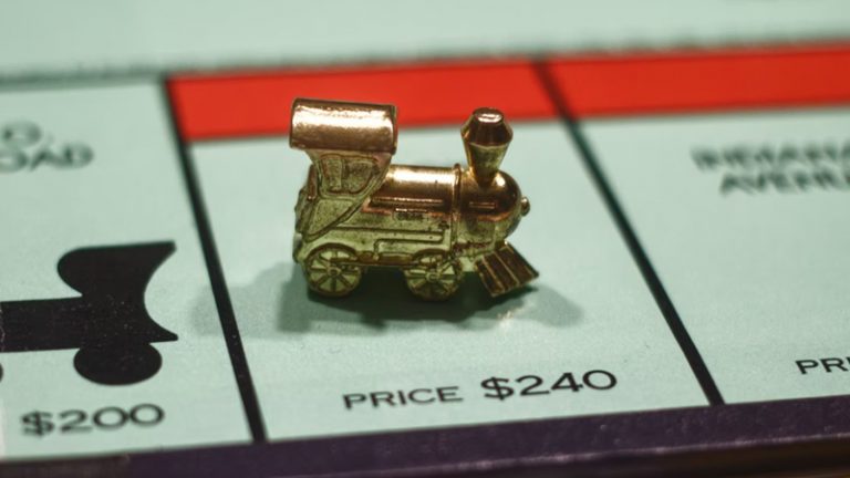 How Many Players Can Play Monopoly at the Same Time?