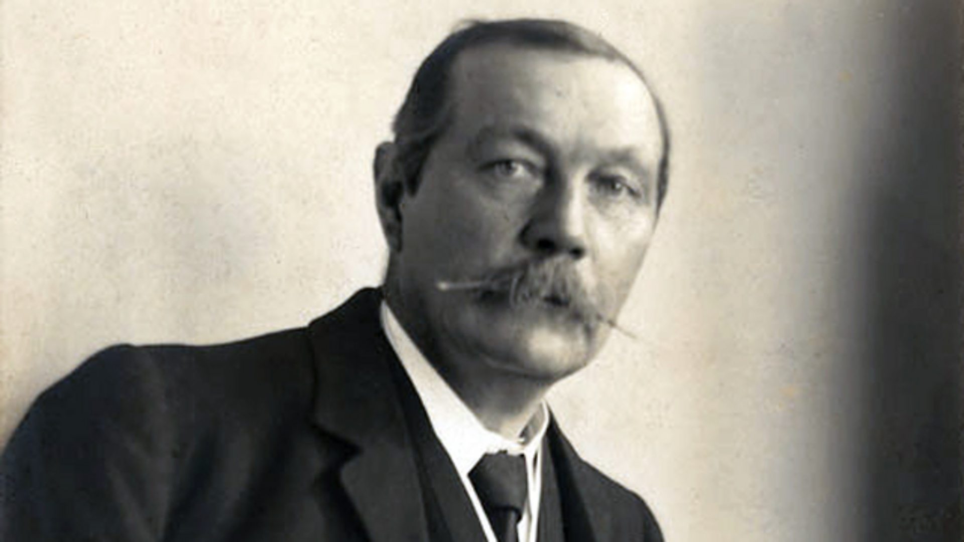 30 Best Male Writers of All Time