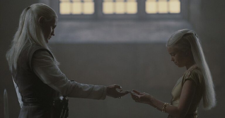What Is the Relationship Between Daemon and Rhaenyra? (& Do They Have a ...