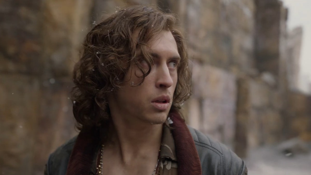 The truth about Xavier - he's an abducted prince! : r/Wednesday